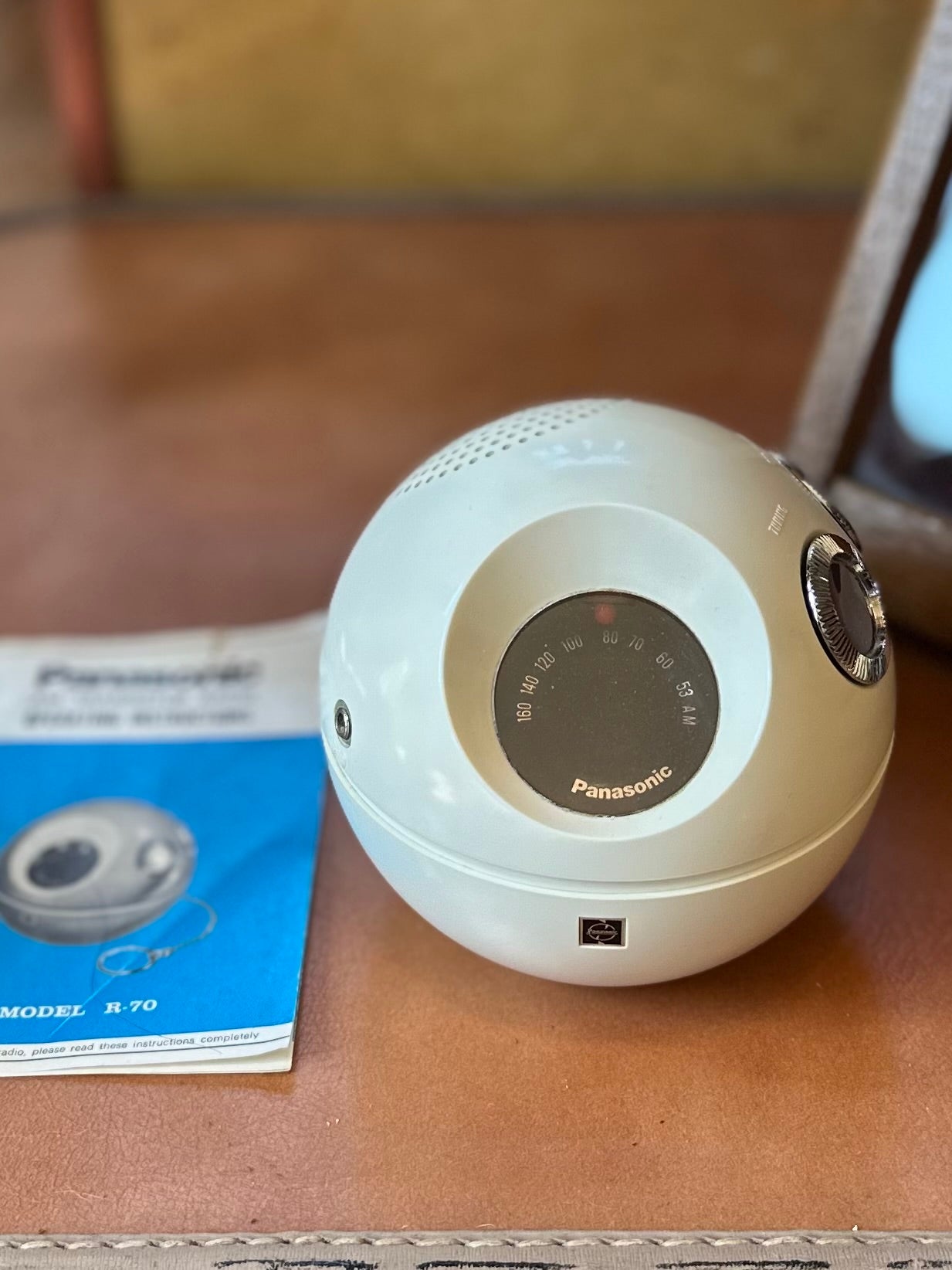 Vintage PANASONIC R-70 PANAPET Am TRANSISTOR Radio 1970s White Orb Spa ...